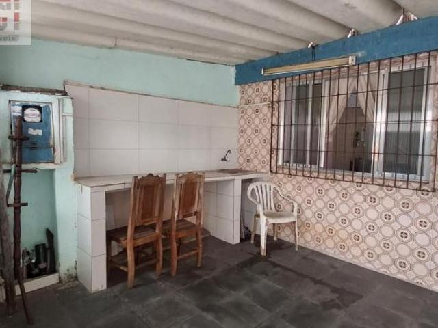Casa à venda em Praia Grande SP, Bairro Antártica: 2 quartos, 1 sala, 1 banheiro, 2 vagas de garagem