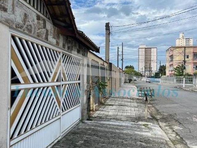 Casa à venda em Praia Grande SP, bairro Maracanã: 3 quartos, 1 suíte, 1 sala, 2 banheiros, 2 vagas d