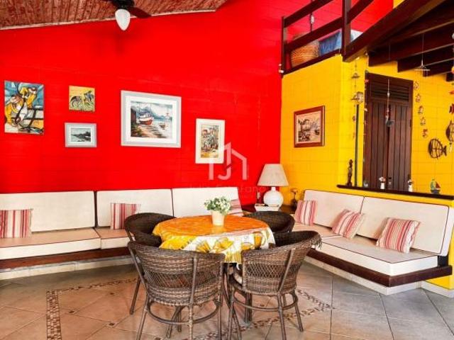 Casa à venda em Praia da Enseada