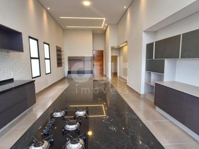 casa à venda em Residencial Portal do Jequitibá