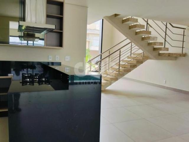 casa à venda em Residencial Portal do Jequitibá