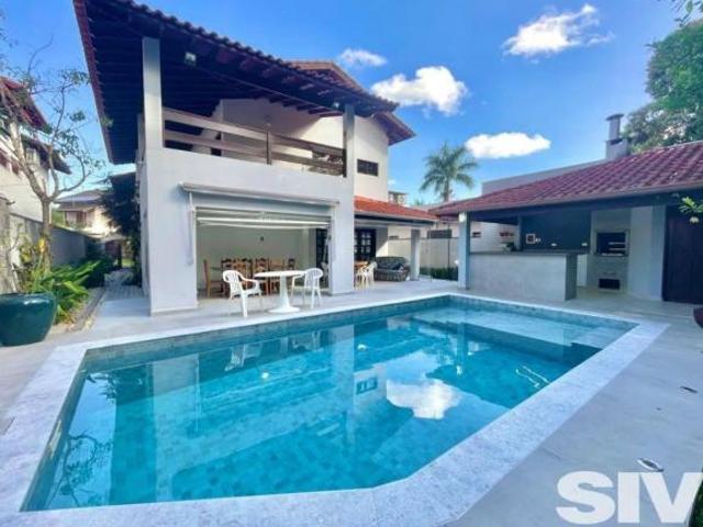 Casa à venda em Riviera de São Lourenço