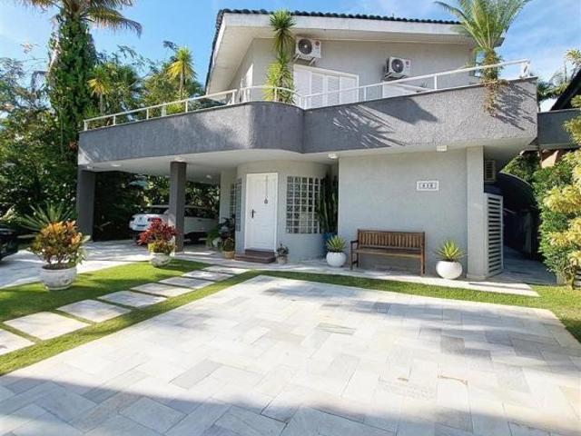 Casa à venda em Riviera de São Lourenço