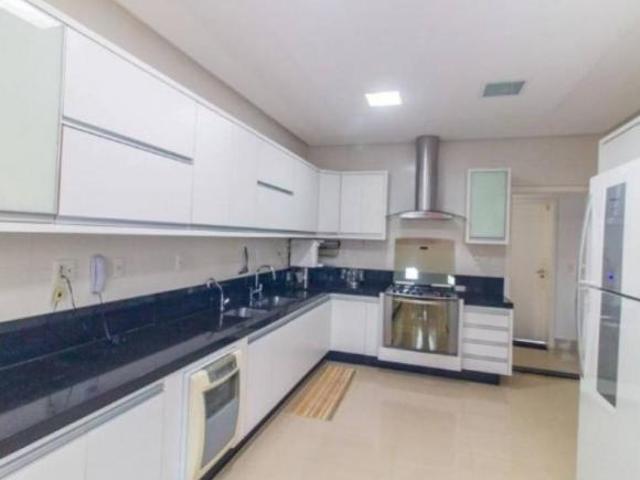 CASA Á VENDA EM RIBEIRÃO PIRES