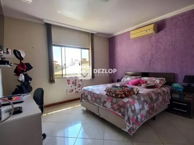 Casa à Venda no Rio Caveiras, Biguaçu | 3 Quartos Sendo 1 Suíte