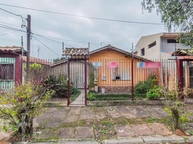 Casa à venda em Rubem Berta com 200 m², 3 quartos, 1 suíte, 4 vagas