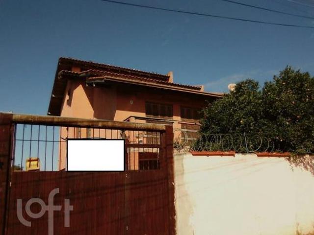 Casa à venda em Rubem Berta com 210 m², 3 quartos, 1 suíte, 4 vagas