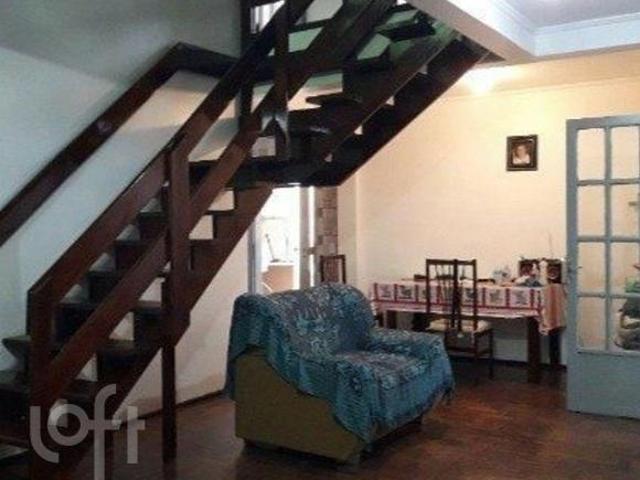 Casa à venda em Rubem Berta com 220 m², 4 quartos, 1 suíte, 2 vagas