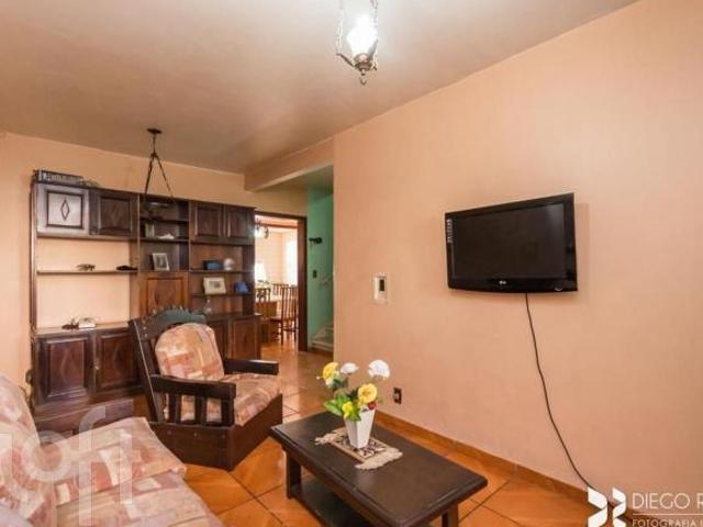 Casa à venda em Rubem Berta com 93 m², 3 quartos, 2 vagas