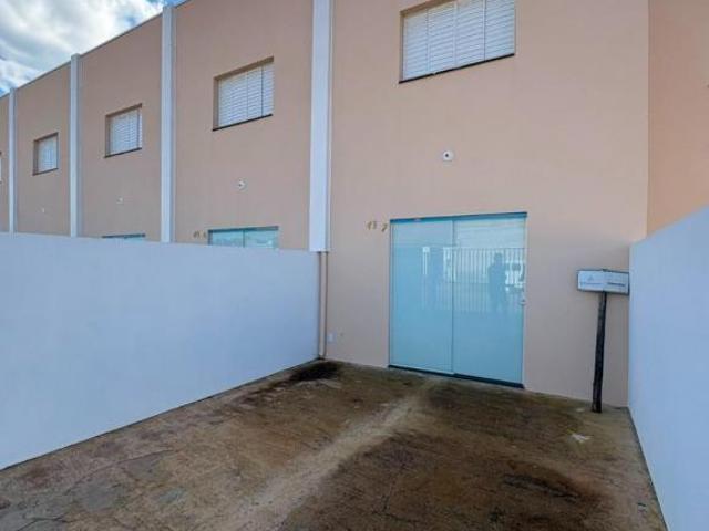 Casa à venda em Tatuí SP: 2 quartos, 1 sala, 2 banheiros e 1 vaga de garagem no Jardim Santa Rita de