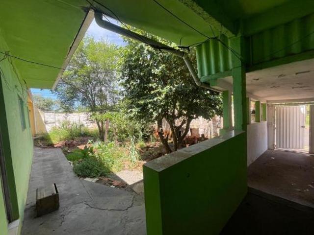 Casa à venda em Tatuí SP, Jardim Santa Rita de Cássia: 2 quartos, 2 salas, 2 banheiros, 1 vaga de ga