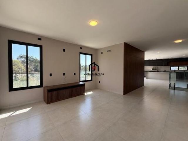 Casa à venda em Taubaté