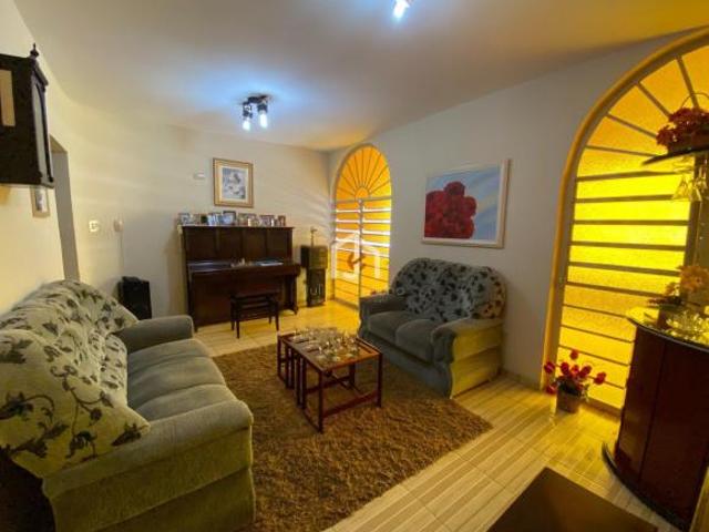 Casa à venda em Taubaté