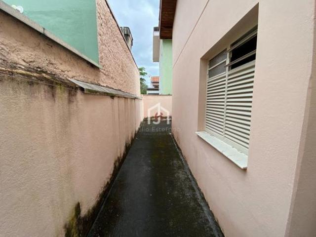 Casa à venda em Taubaté