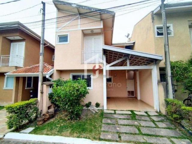 Casa à venda em Taubaté