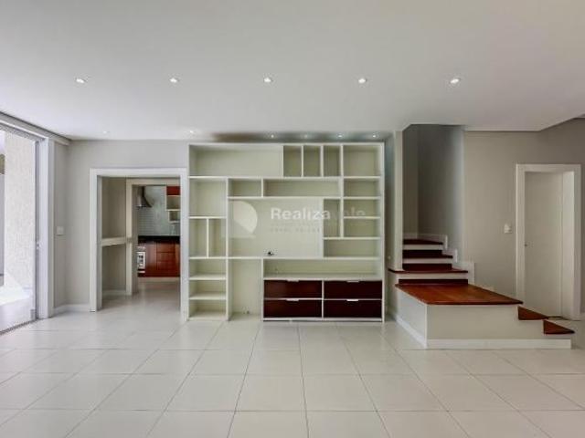 Casa à venda em Taubaté, Vila dos Comerciários I, com 3 quartos, com 250 m², residencial jatoba