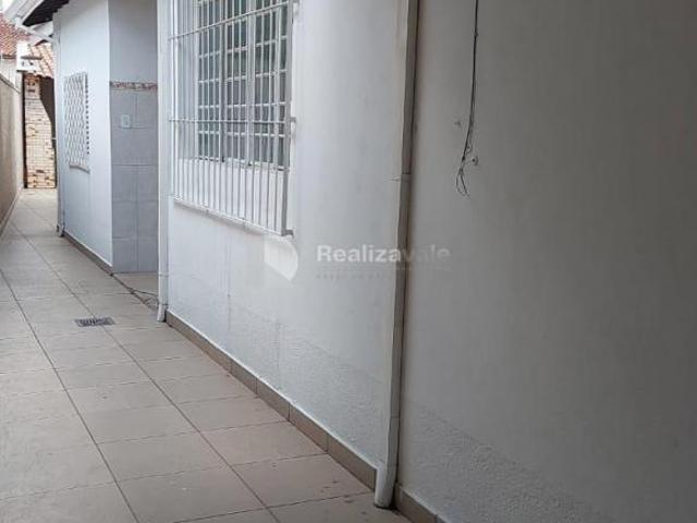Casa à venda em Taubaté, Vila São Geraldo, com 2 quartos, com 105 m²
