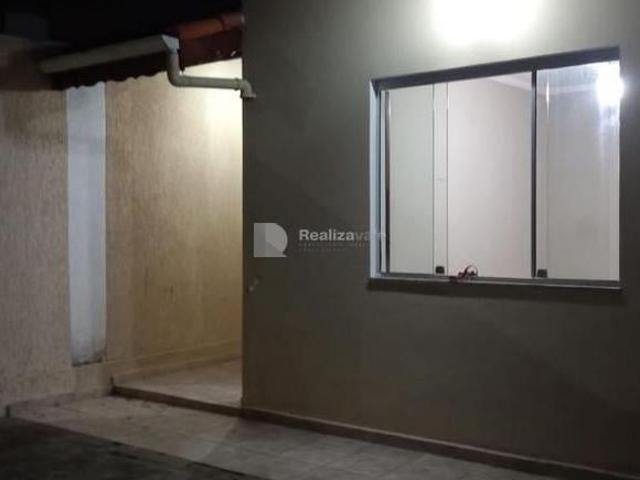 Casa à venda em Taubaté, Jardim Gurilândia, com 3 quartos, com 300 m²