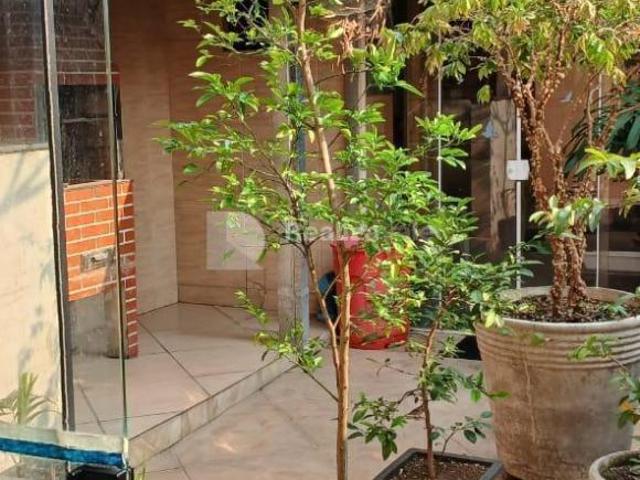 Casa à venda em Taubaté, Parque Senhor do Bonfim, com 3 quartos, com 150 m²