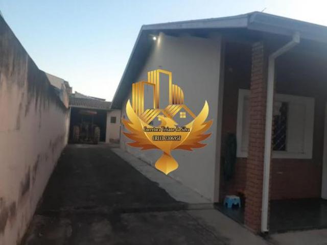 Casa à venda em Taubaté SP: 2 quartos, 1 suíte, 1 sala, 3 banheiros, 5 vagas de garagem, 300m² no Ja