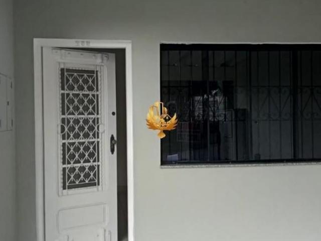 Casa à venda em Taubaté SP: 3 quartos, 1 sala, 2 banheiros, 2 vagas de garagem, 250m² no Jardim Sant