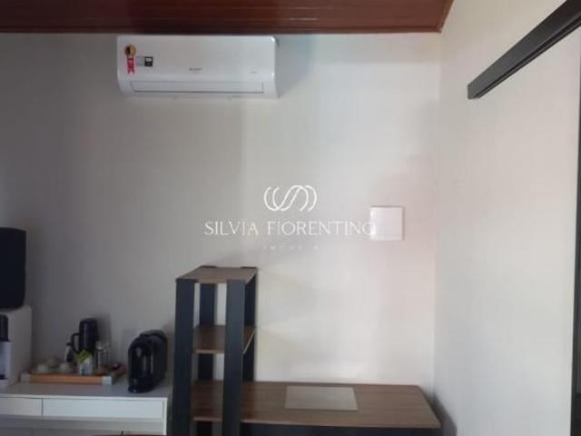 Casa à venda em Taubaté SP: Espaçosa residência com 3 quartos, suíte e 5 vagas de garagem!