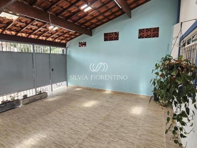 Casa à venda em Taubaté SP, Jardim Independência: 3 quartos, 2 suítes, 1 sala, 3 banheiros, 3 vagas