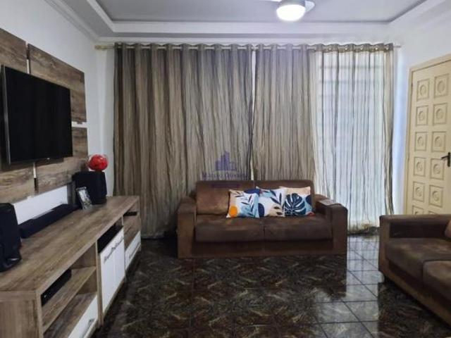Casa à venda em Taubaté SP na Vila Nossa Senhora das Graças: 3 quartos, 1 suíte, 2 banheiros, 2 vaga