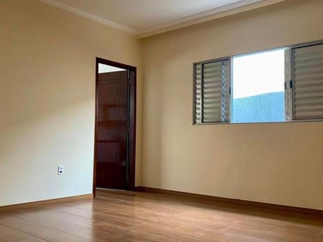 Casa à Venda em Taboão da Serra I 2 Quartos I 1 Suíte I 2 Vagas I Quintal
