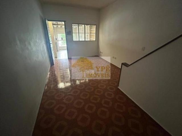 Casa à venda em Taboão da Serra SP, Jardim Beatriz: 2 quartos, 1 sala, 1 banheiro, 1 vaga, 80m² de á