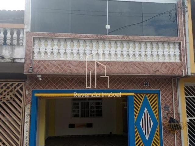Casa à venda em Taboão da Serra SP, Jardim Helena: 4 quartos, 1 suíte, 1 sala, 2 banheiros, 200m² de