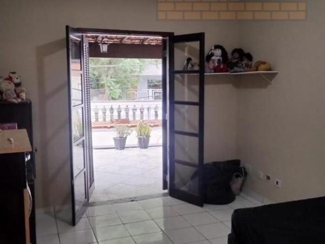 Casa à venda em Taboão da Serra SP, Parque das Cigarreiras: 2 quartos, 1 suíte, 2 salas, 2 banheiros