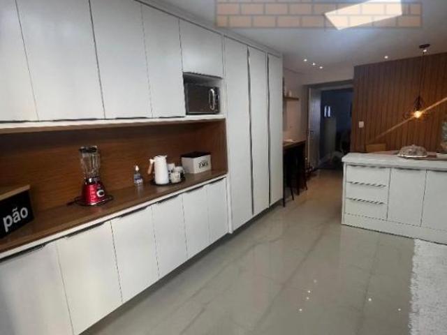 Casa à venda em Taboão da Serra SP, Parque Monte Alegre: 3 quartos, 1 suíte, 140m², rua fechada Re