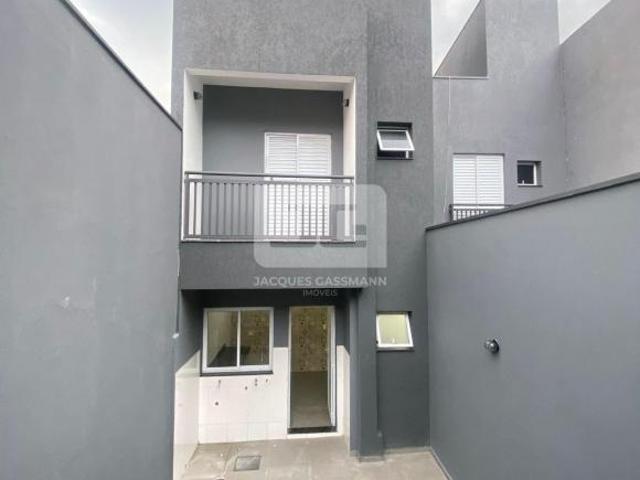 Casa à venda em Taboão