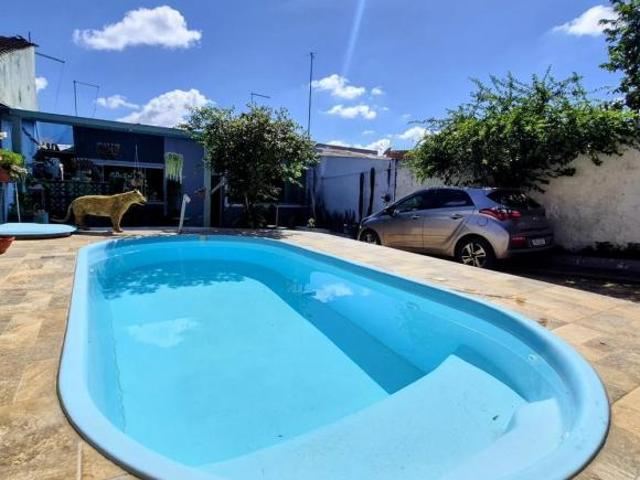 Casa à venda em Taguatinga Sul