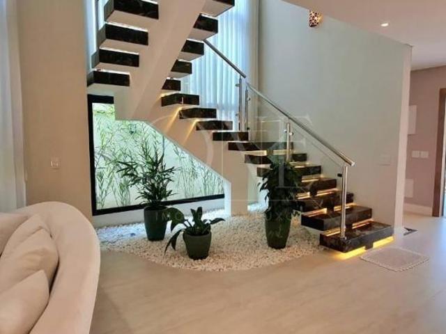 Casa à venda em Tamboré