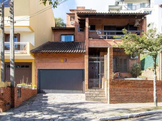 Casa à venda em Teresópolis