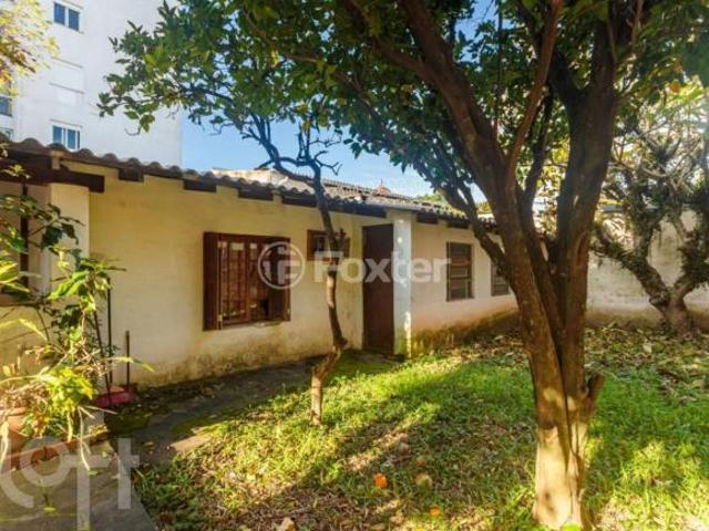 Casa à venda em Teresópolis com 200 m², 3 quartos, 1 vaga