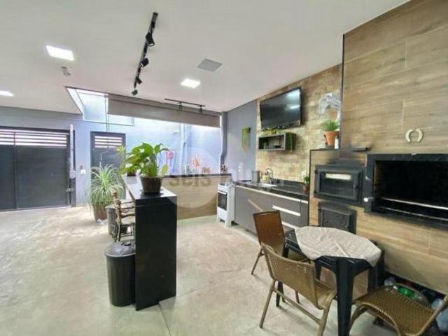 Casa à Venda em Terrazul SM 3 Dormitórios por R$780.000
