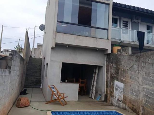 Casa à venda em Terra Preta | com 2 dormitórios