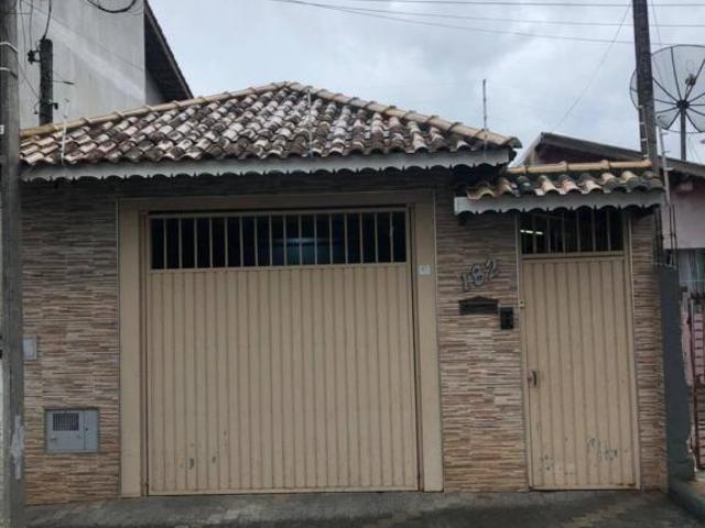 Casa à venda em Terra Preta com 3 dormitórios