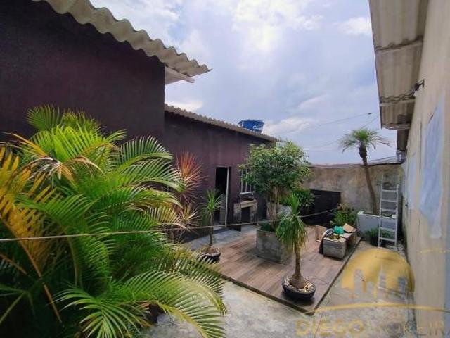 CASA À VENDA EM TERRA PRETA COM 4 DORMITÓRIOS