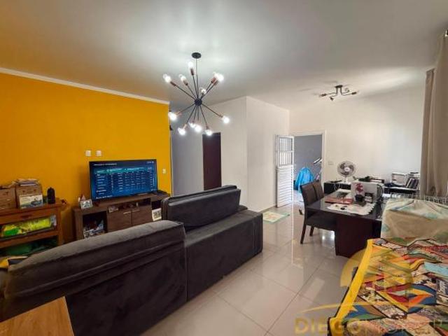 CASA À VENDA EM TERRA PRETA – CONFORTO, ESPAÇO E ÓTIMA LOCALIZAÇÃO!