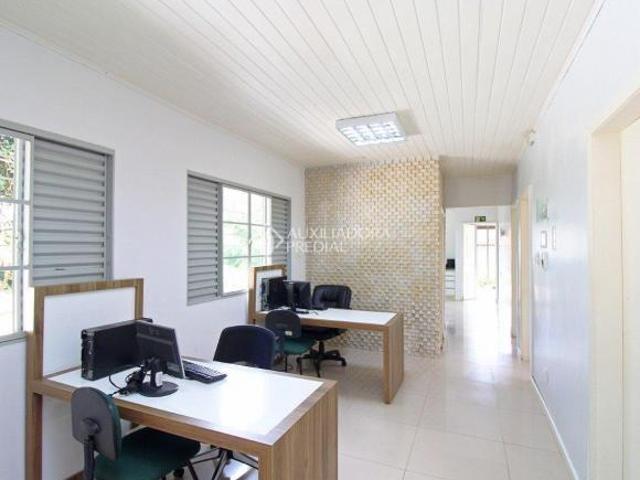Casa a venda em terreno 11,00 x 99,00 no bairro Tristeza Porto Alegre RS