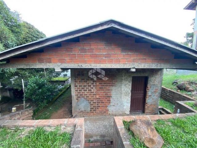 Casa à Venda em Terreno Amplo e Arborizado Ivoti/RS