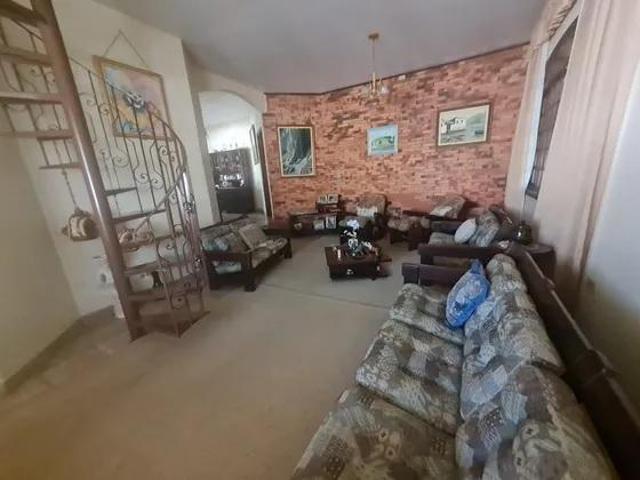 Casa à Venda em Tremembé 400m² com e Muito Conforto!