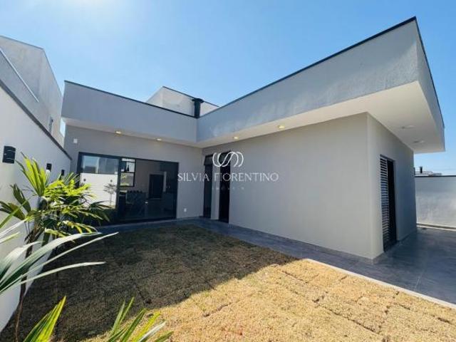 Casa à venda em Tremembé SP: 3 quartos, 3 suítes, 1 sala, 5 banheiros, 2 vagas de garagem e 154,40 m