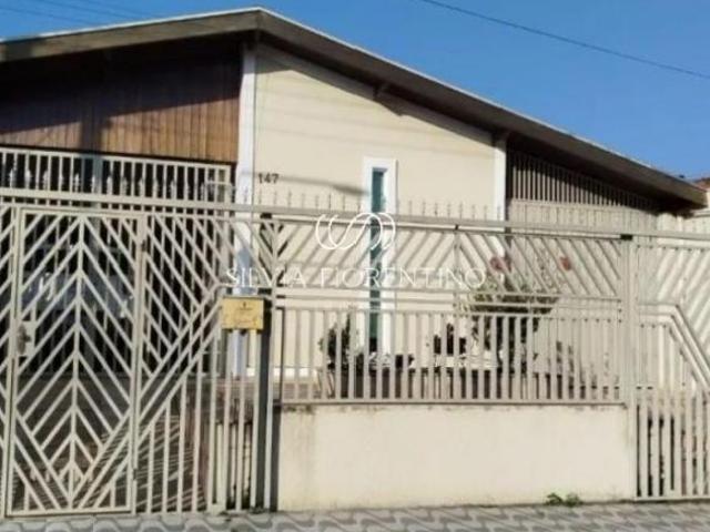 Casa à venda em Tremembé SP, Centro: 2 quartos, 1 sala, 1 banheiro, 2 vagas, 150m² de área!