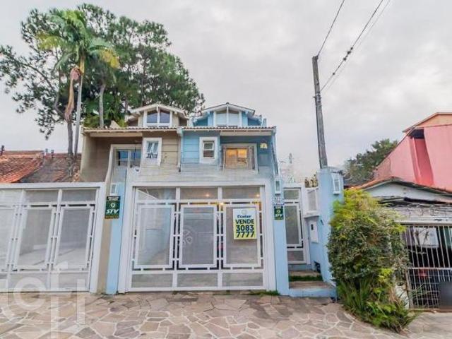 Casa à venda em Tristeza com 150 m², 4 quartos, 2 suítes, 3 vagas