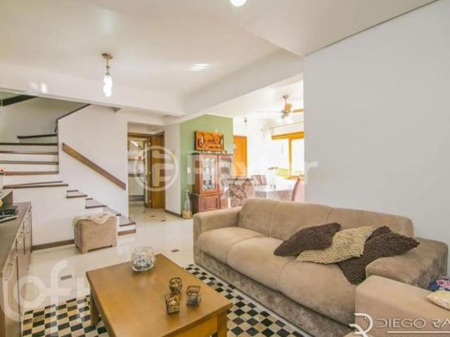 Casa à venda em Tristeza com 168 m², 3 quartos, 1 suíte, 3 vagas
